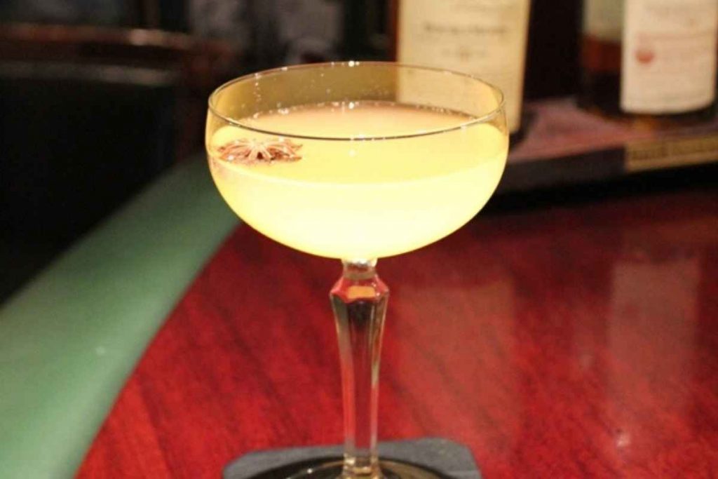 How To Make The White Mouse Cocktail