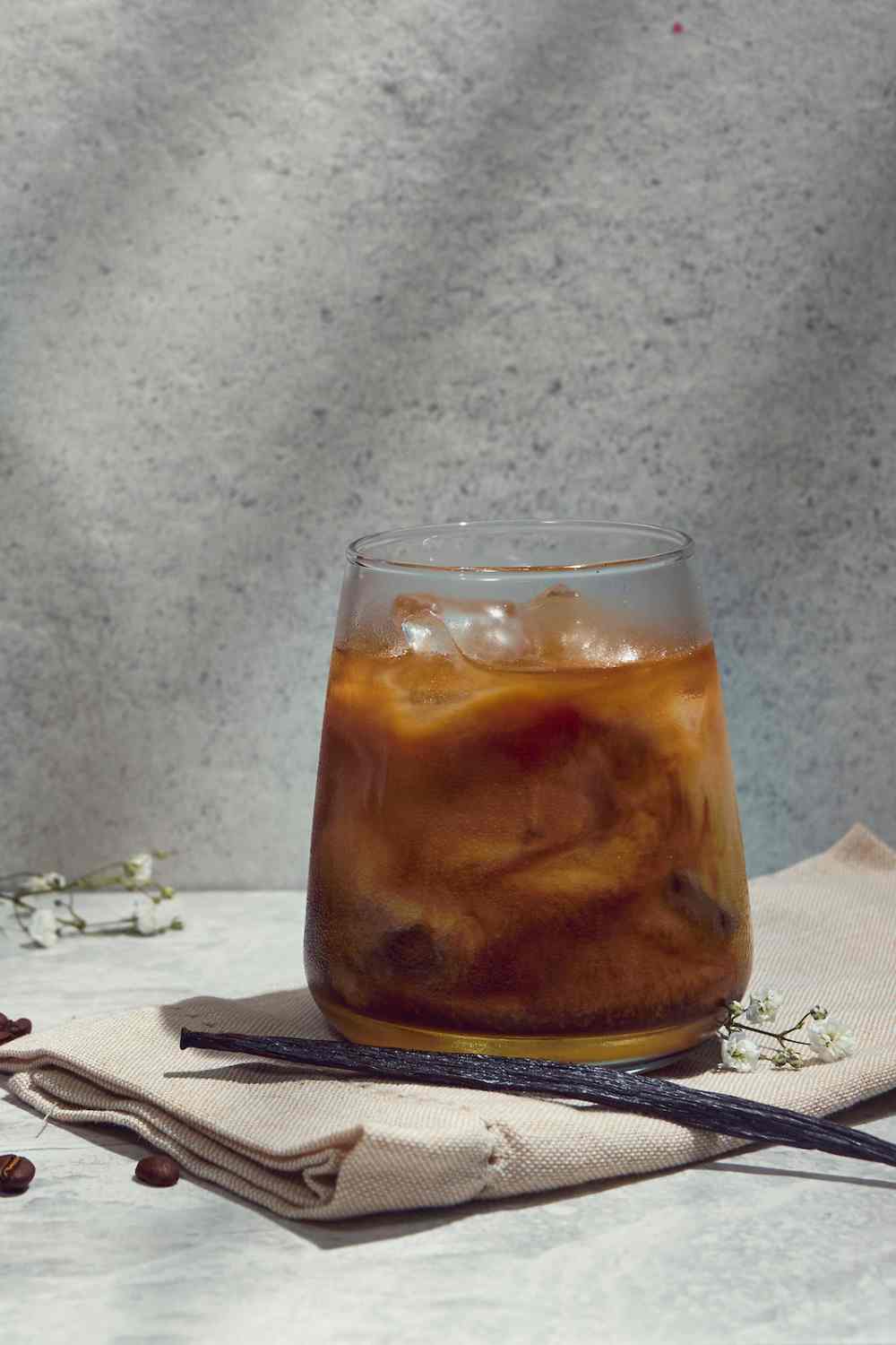 How To Make The Bardinet Brandy Iced Vanilla Latte